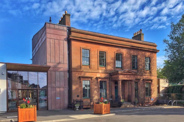A Guide To Dumfries - Discover Scotland Holiday Cottages